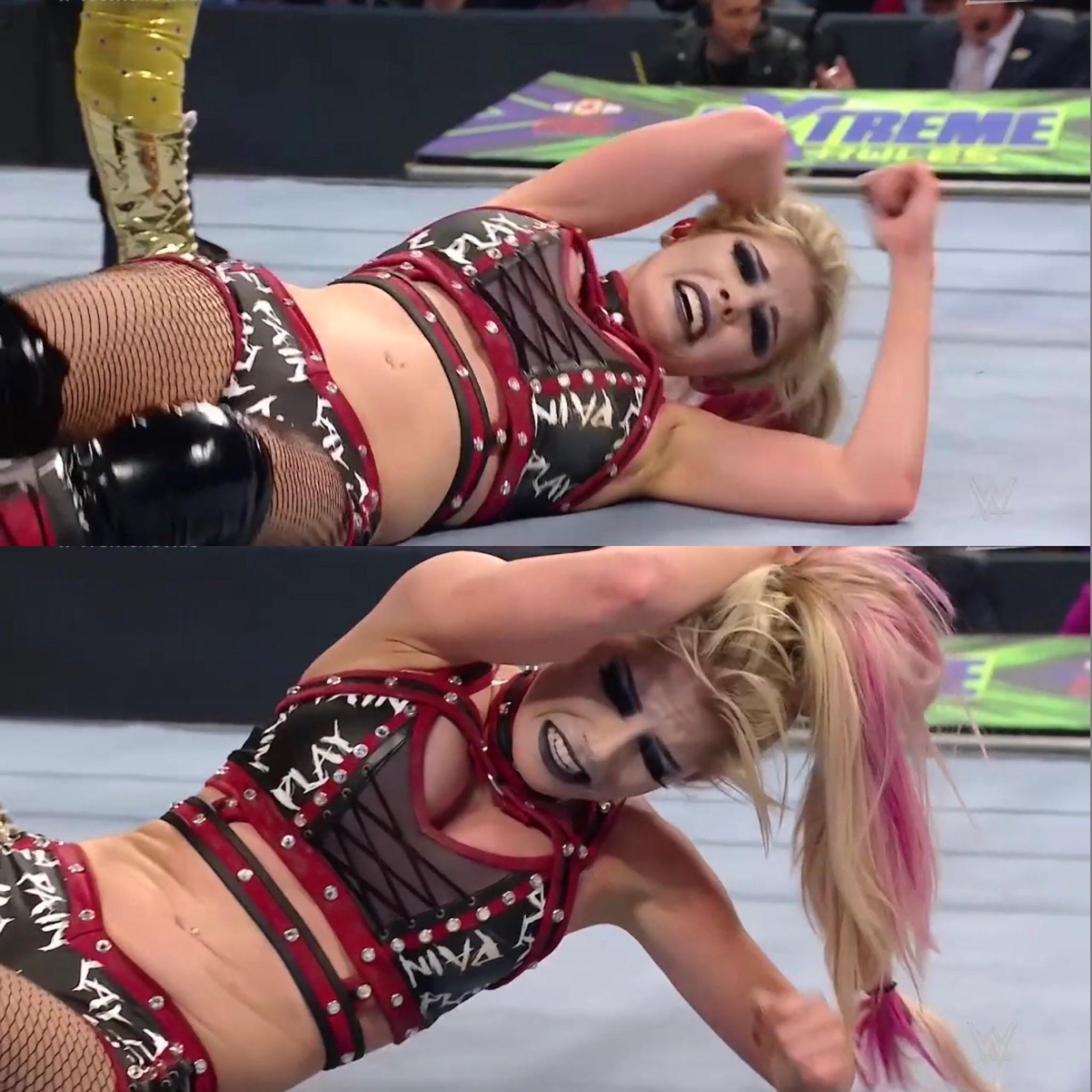 Holding her head in agony | Scrolller