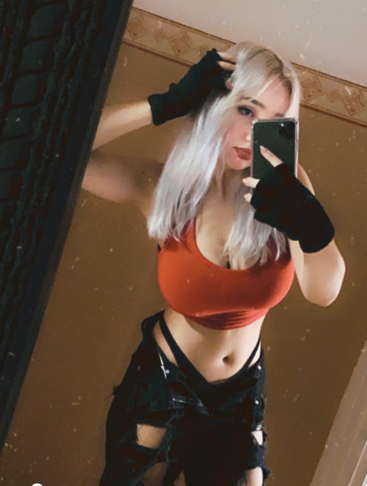 Holding on | Scrolller