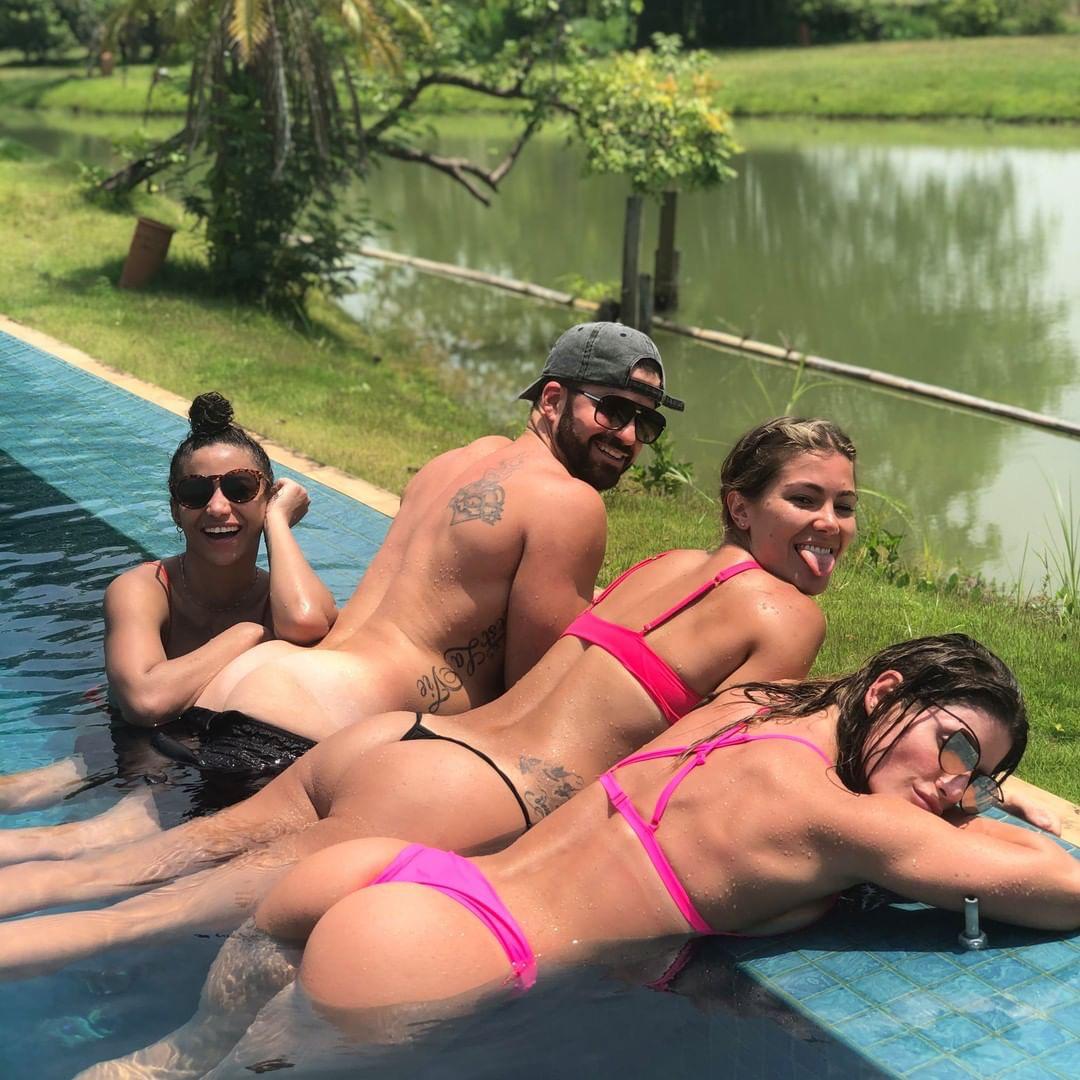 Holy Ass Scrolller