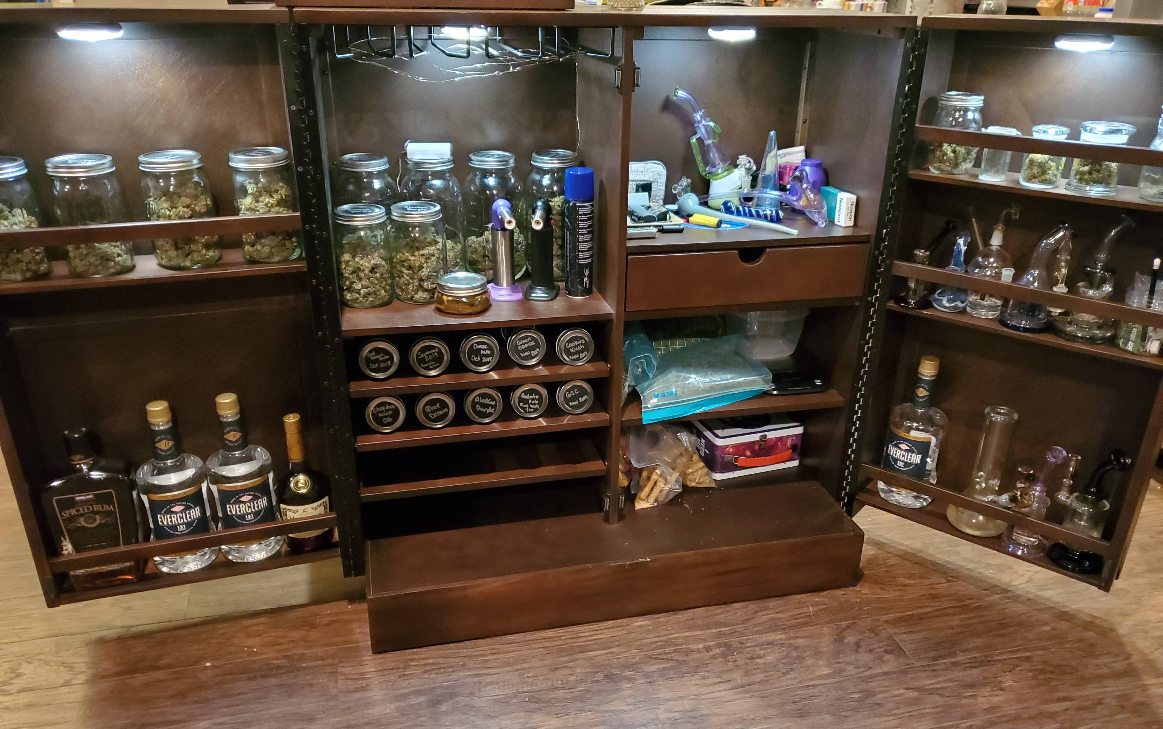 Home Grow Canabar | Scrolller