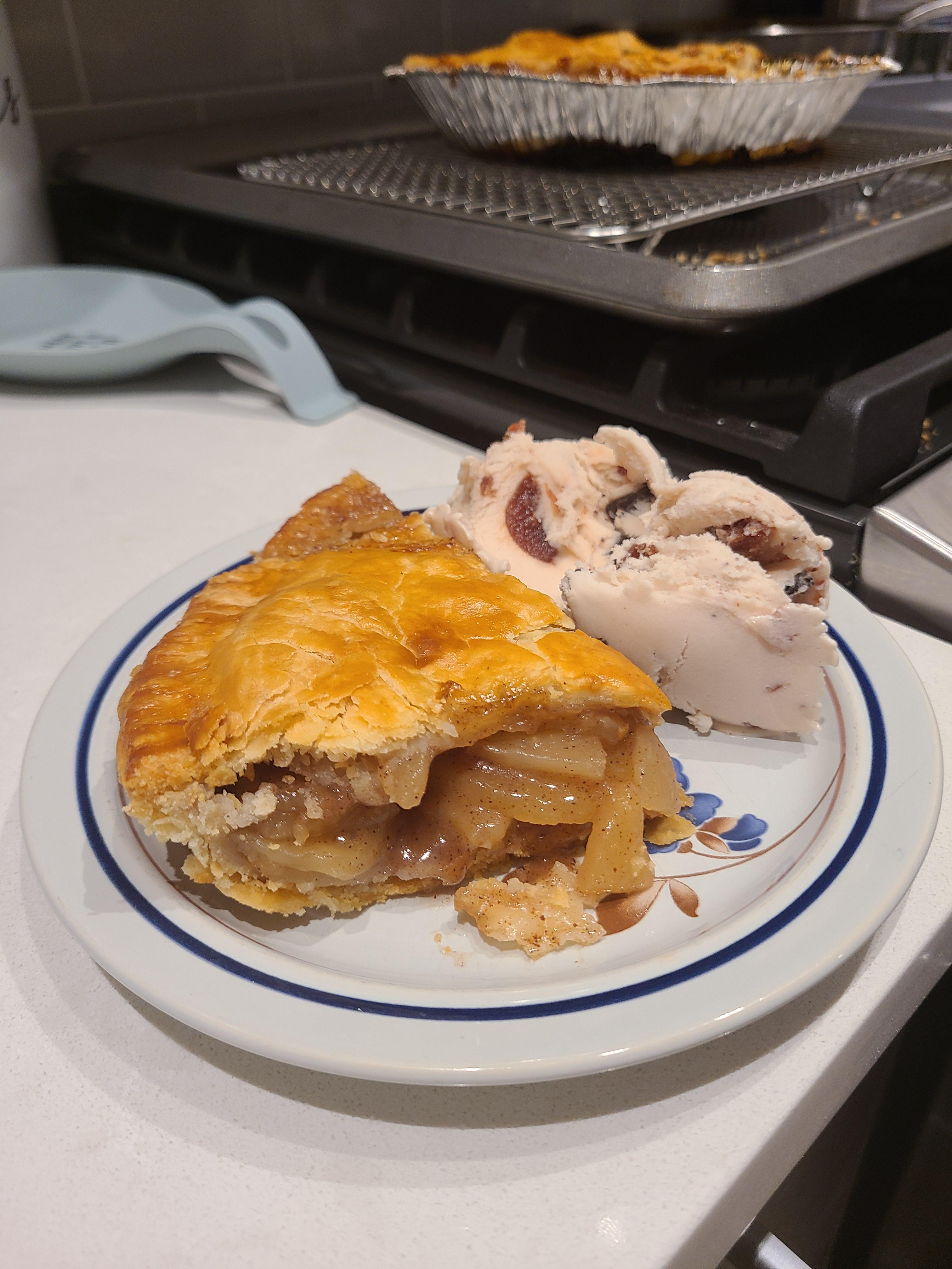 [homemade] Apple Pie | Scrolller