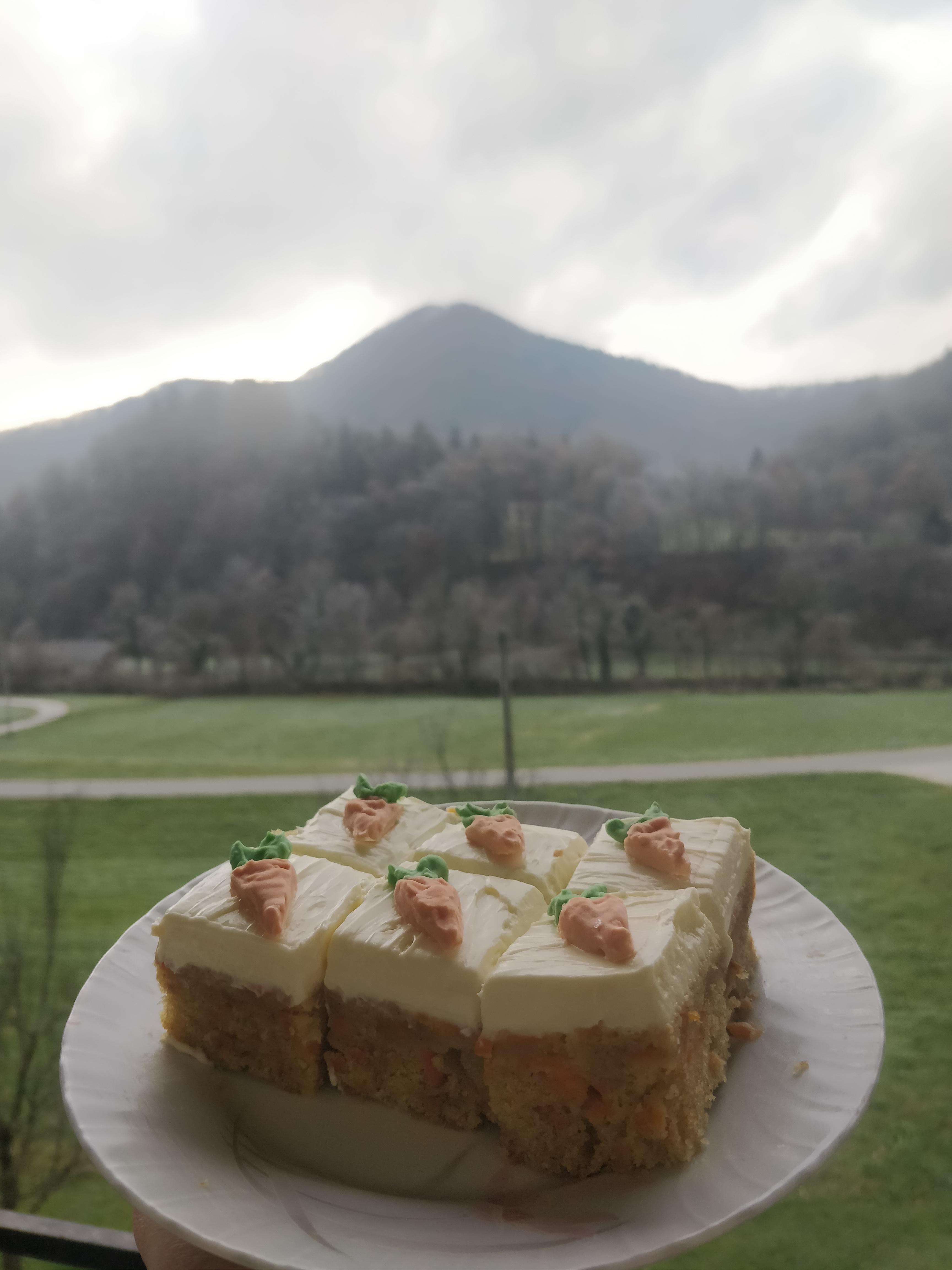 [homemade] carrot cake | Scrolller