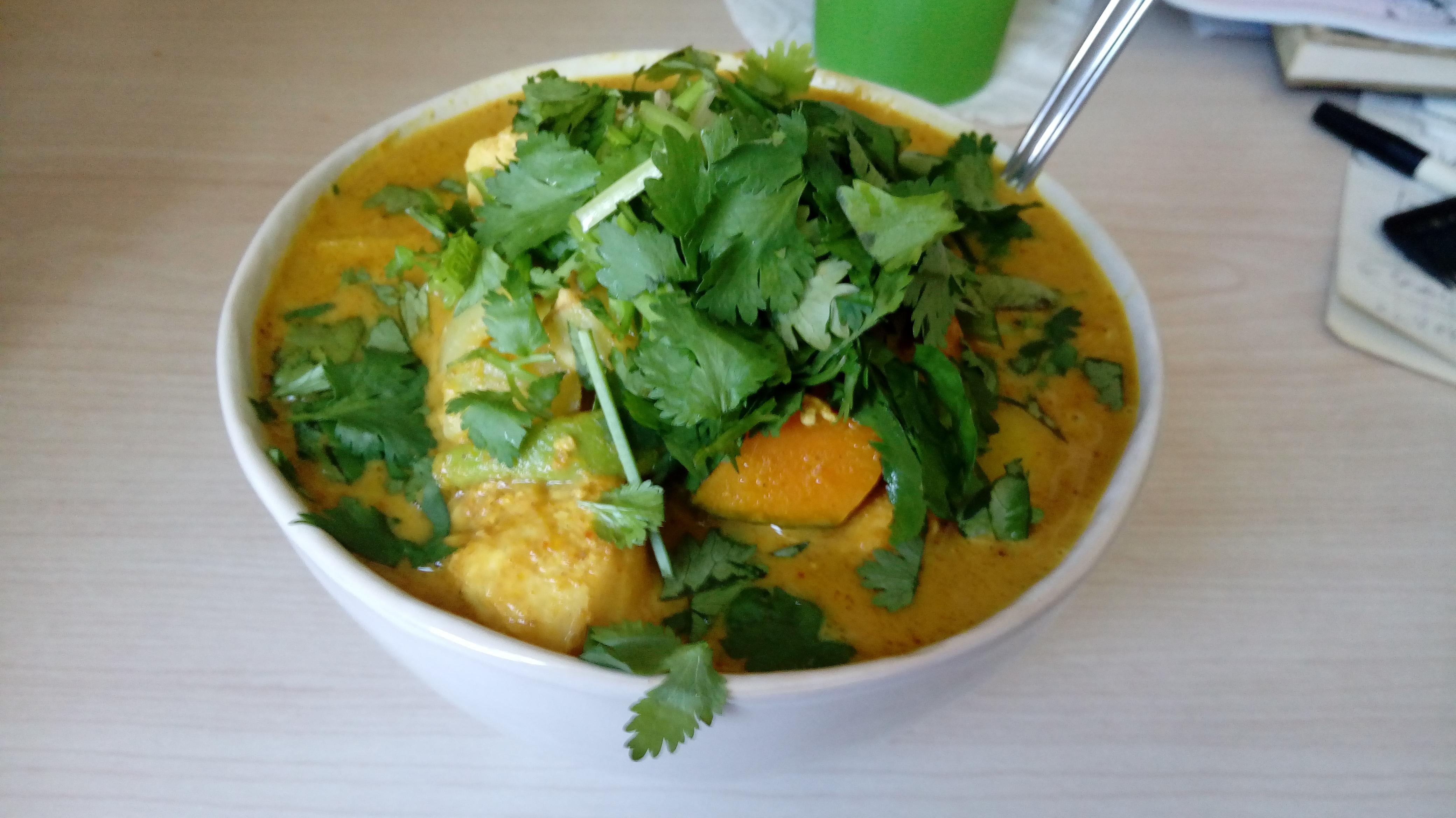 Homemade quinoa Thai curry bowl. | Scrolller