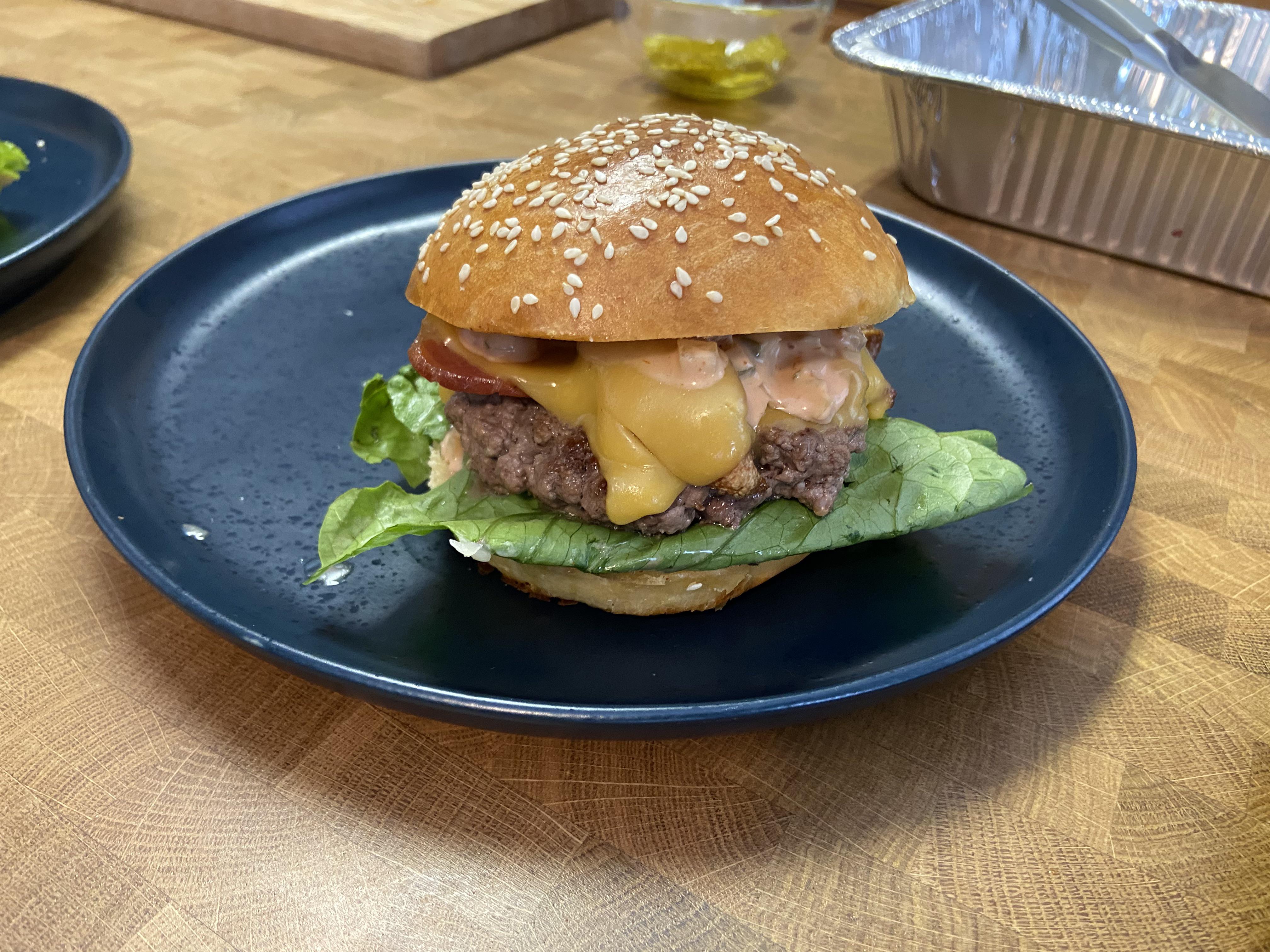 Homemade Sunday burger 🍔 | Scrolller