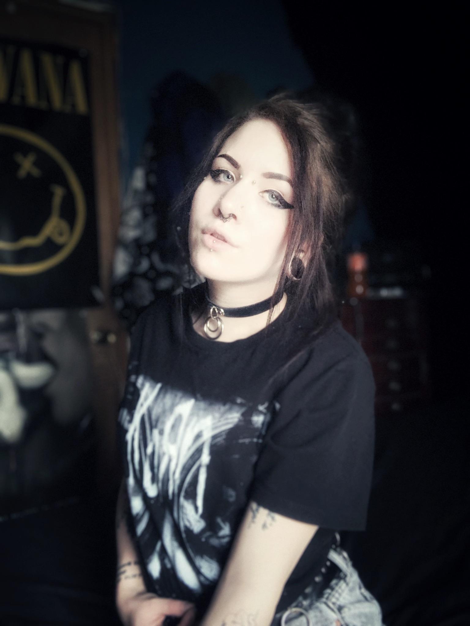 Hooked (oc) | Scrolller