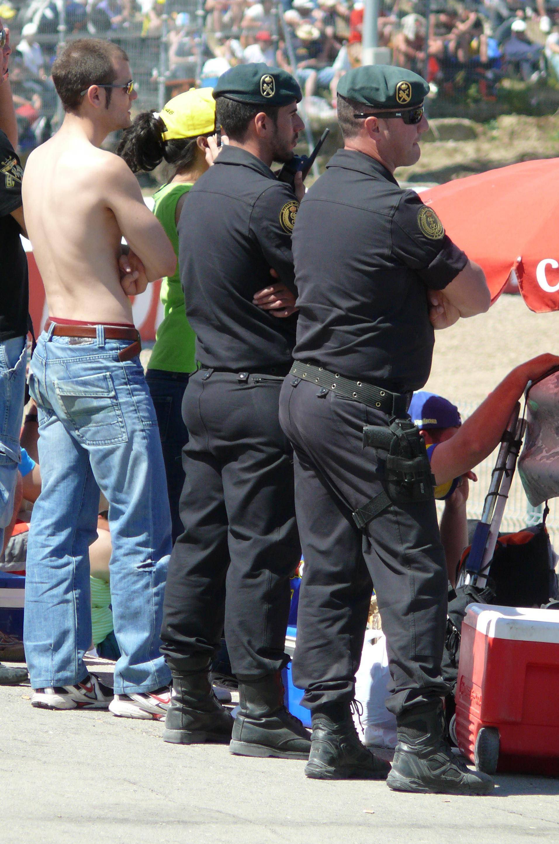 Hot Civil Guard butts | Scrolller