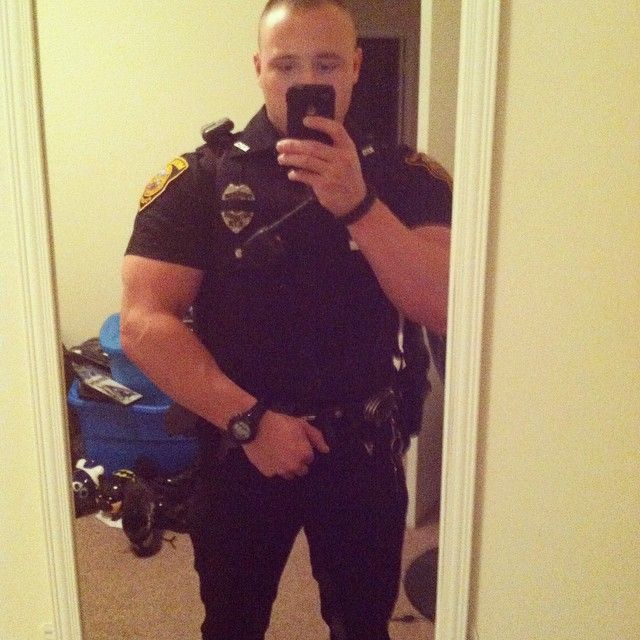 Hot Cop | Scrolller
