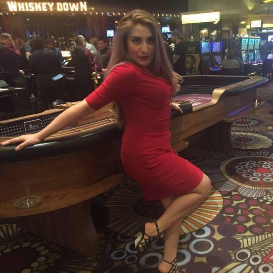 Hot mature | Scrolller