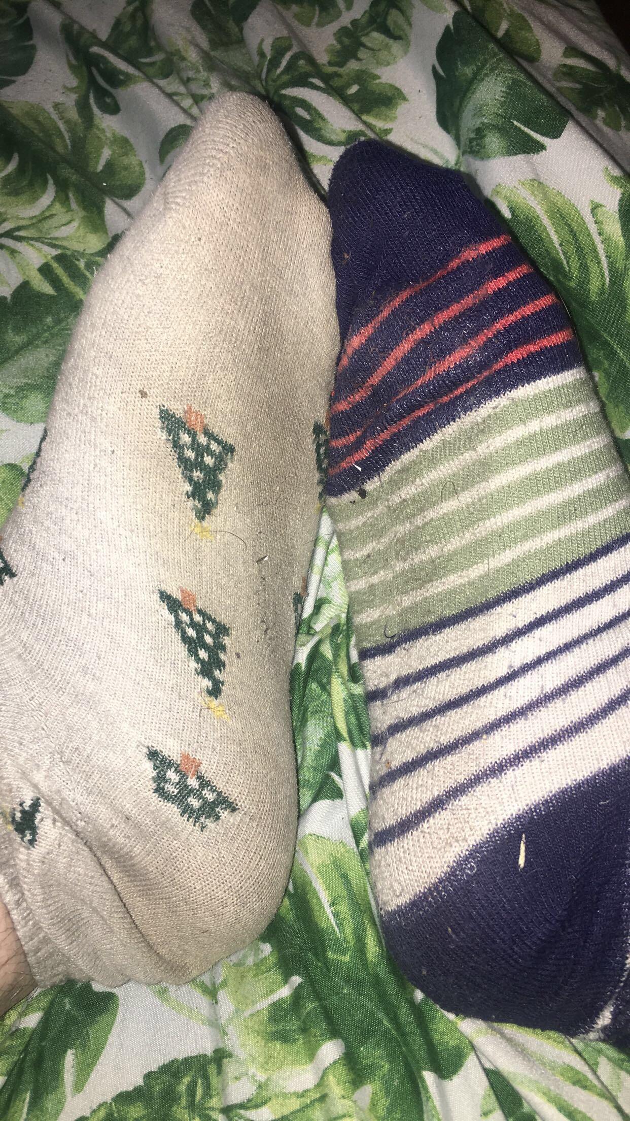 Hot young Waffle House waitress’ smelly socks | Scrolller