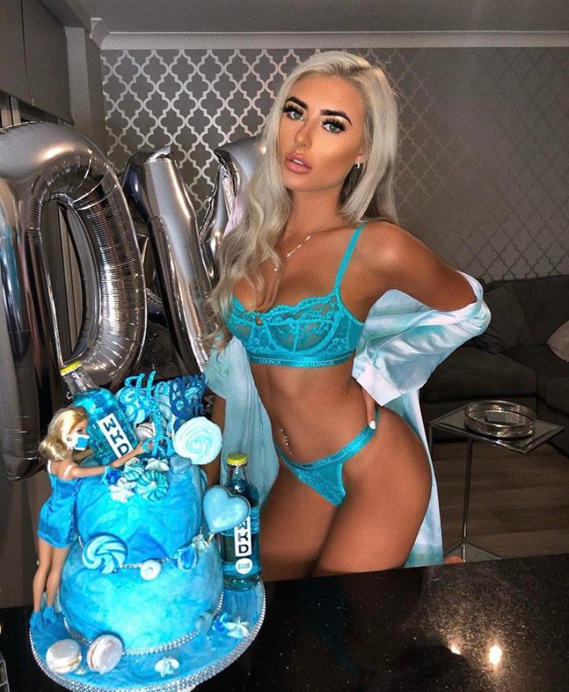 How 18th birthdays should be celebrated | Scrolller