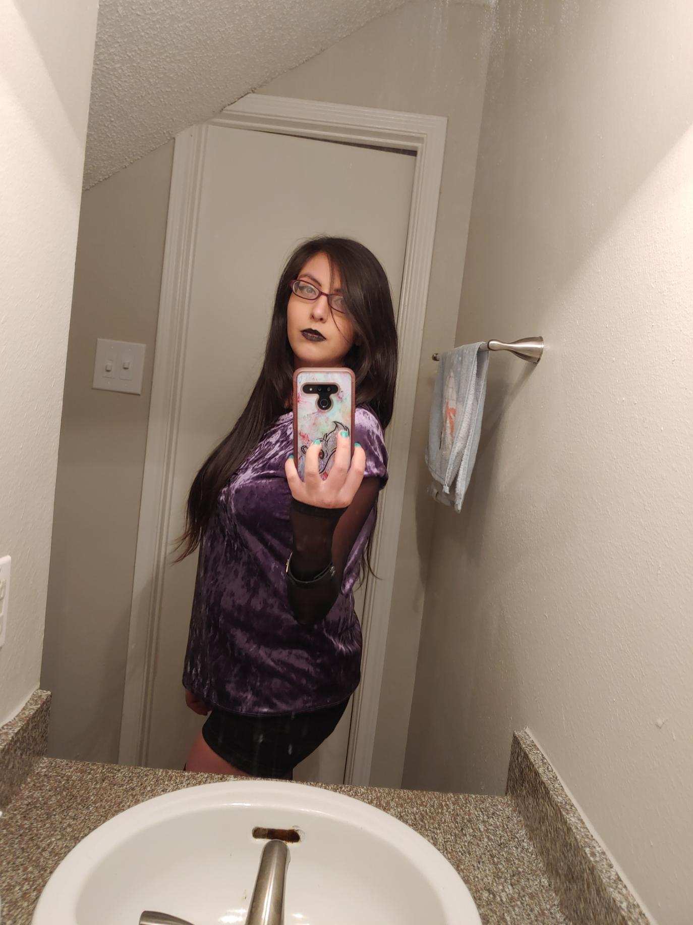 How about a dull body selfie its been awhile | Scrolller