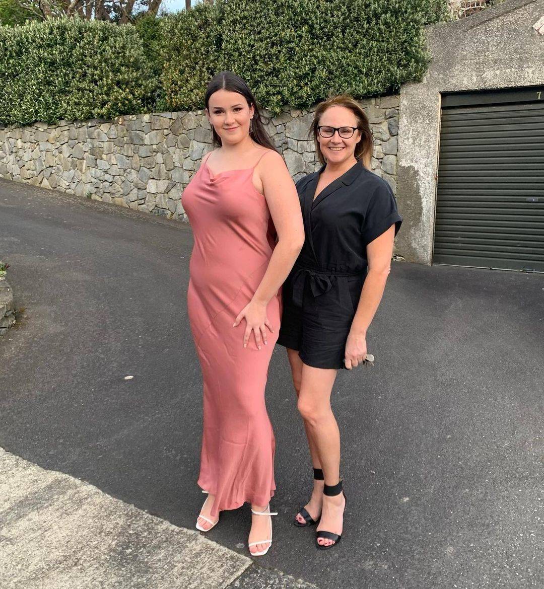 How about a little step mother and daughter action? | Scrolller