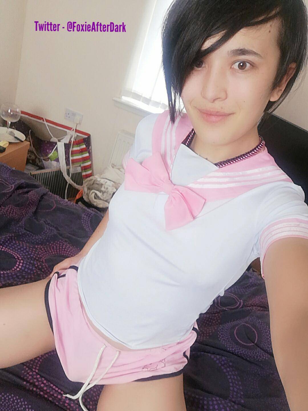 How i casually dress round the house 😂 | Scrolller