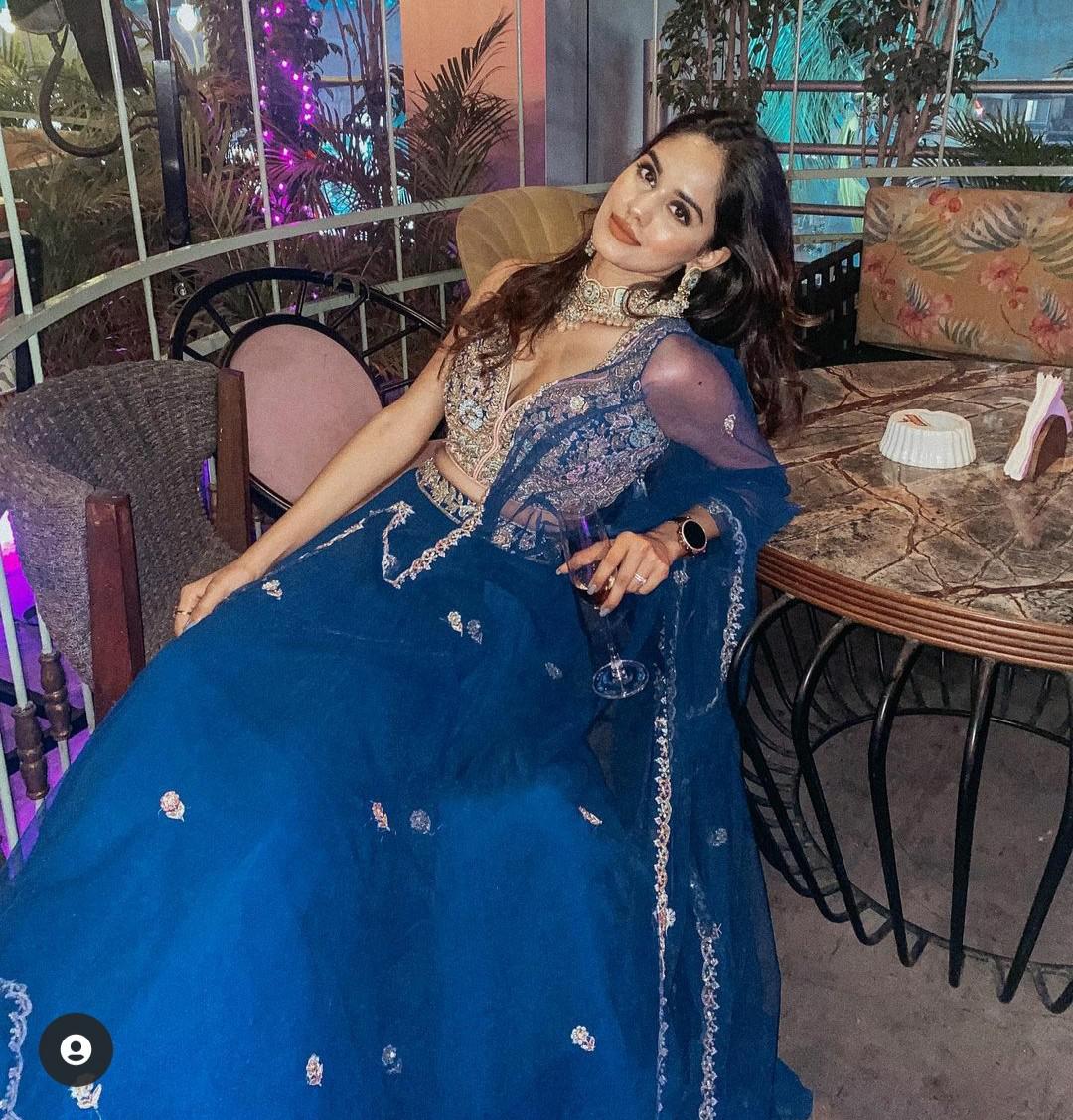 How Is She Hindu Slut Scrolller