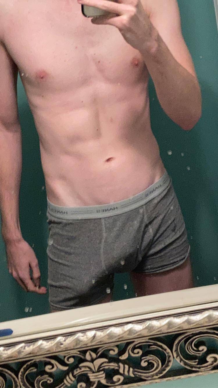 How’s it looking | Scrolller