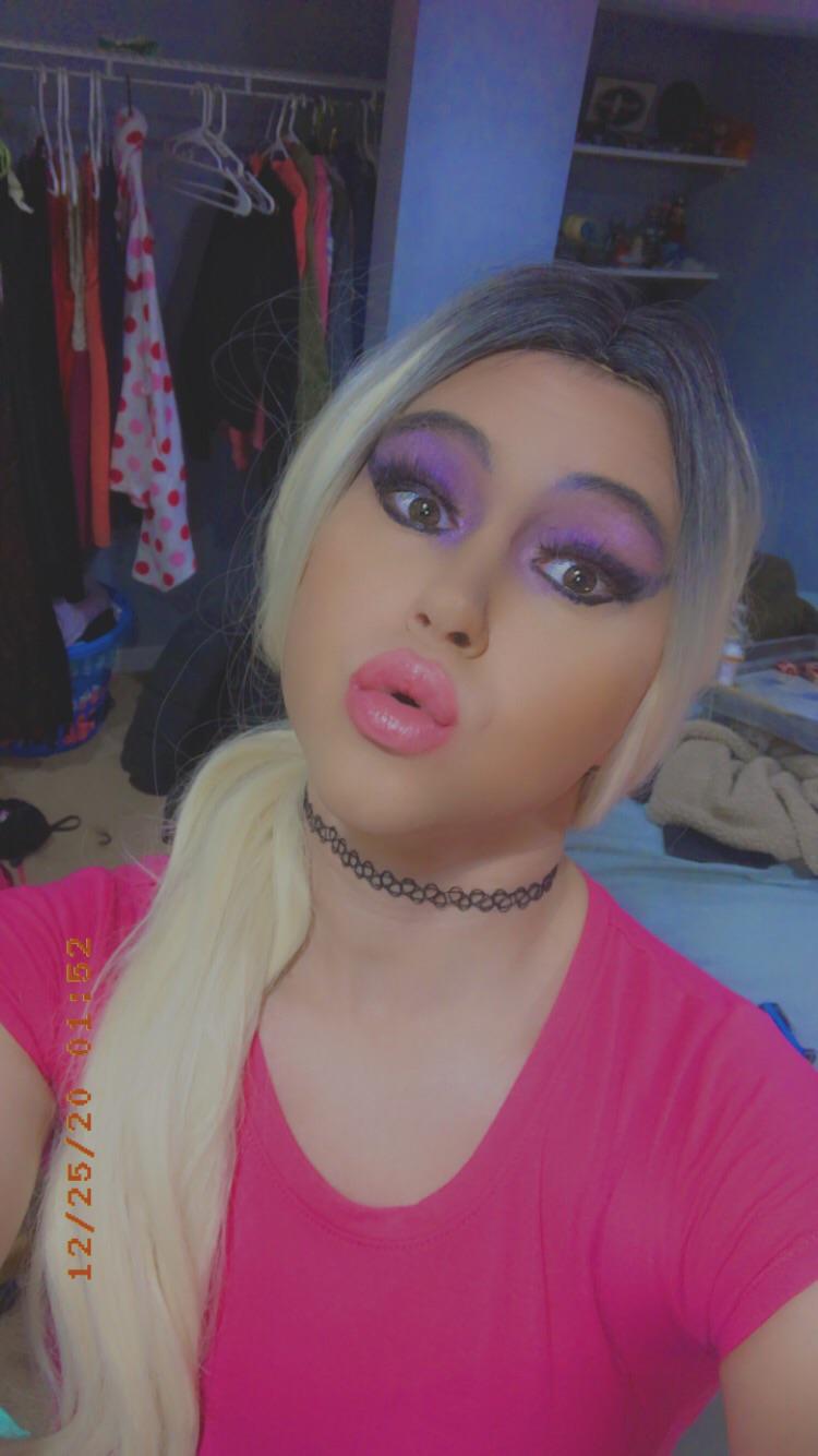 How stupid and slutty do I look | Scrolller