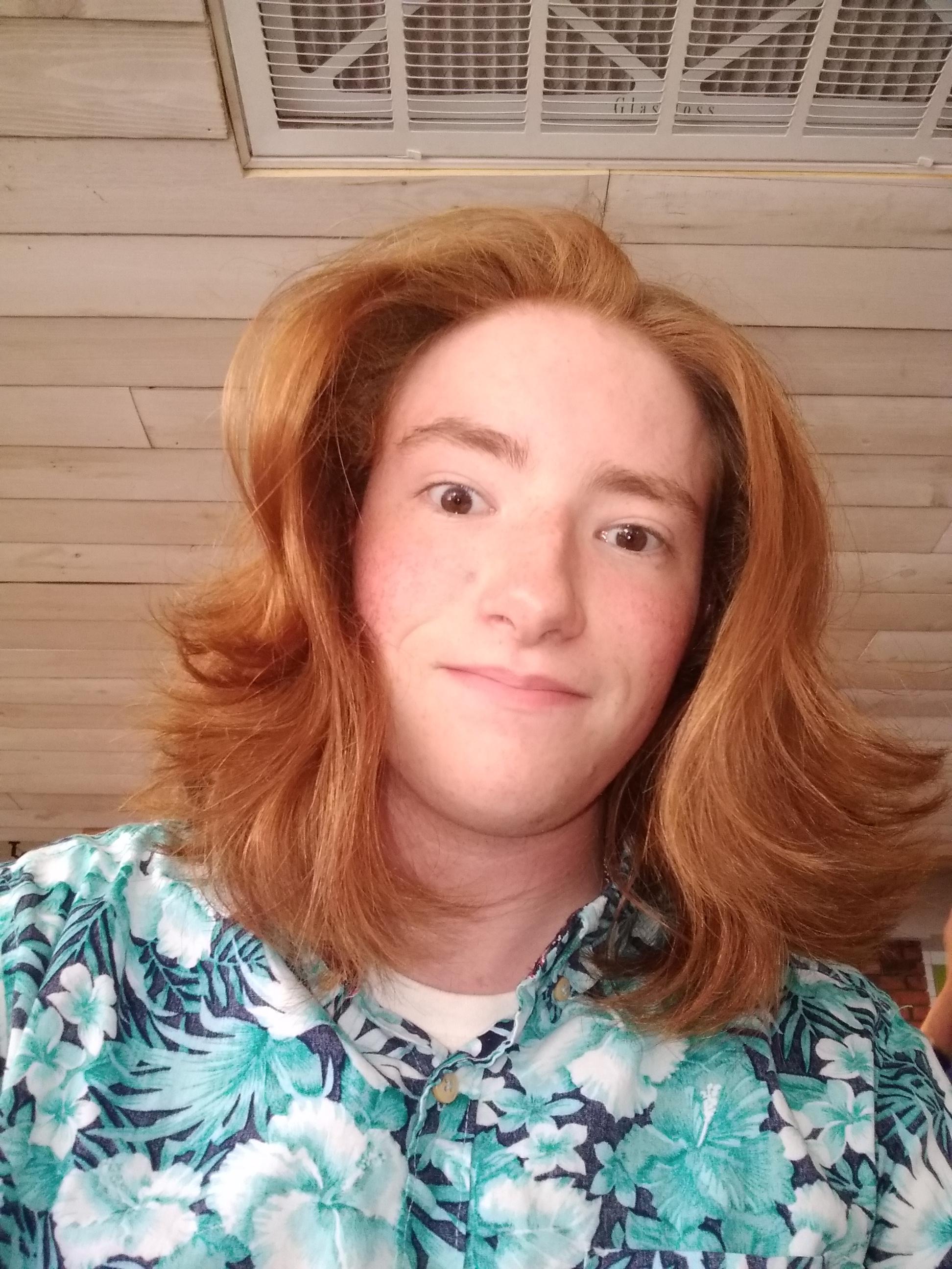 Howdy neighbors! | Scrolller