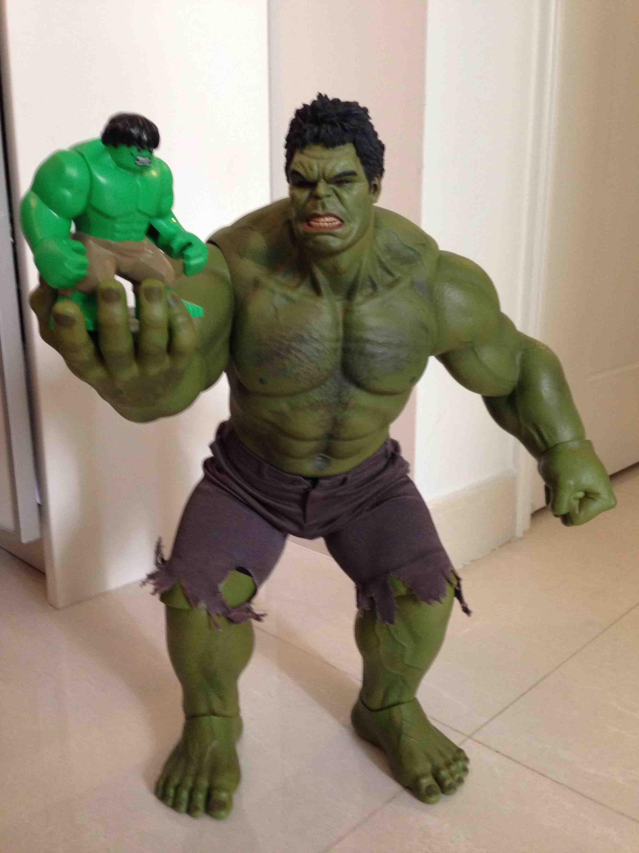 HULK SMASH PUNY LEGO! | Scrolller