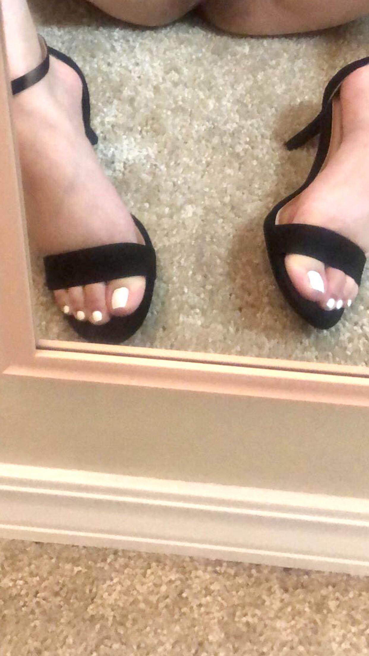 Hump day 💕 | Scrolller