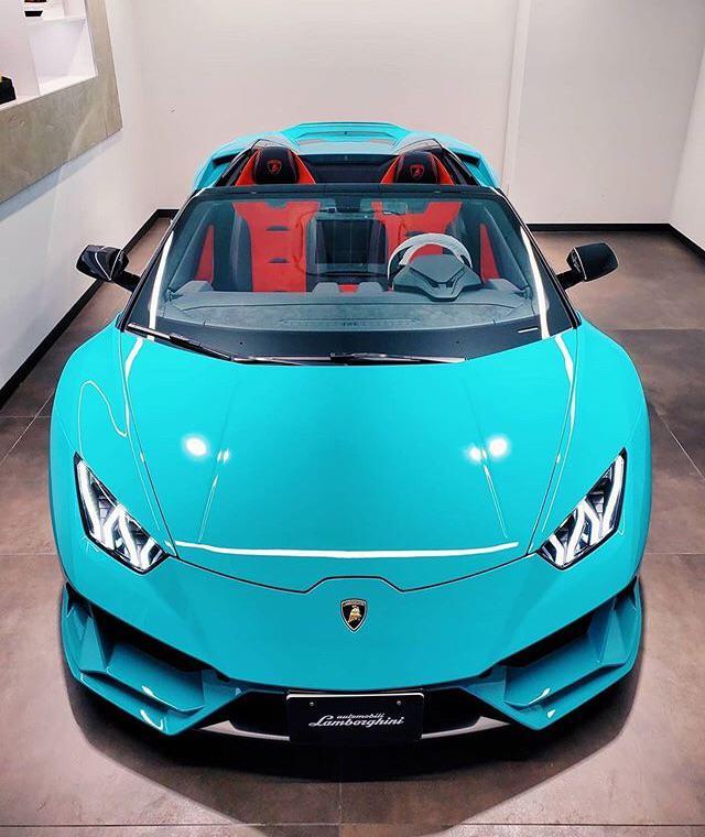 Huracan Evo LP640-4 | Scrolller