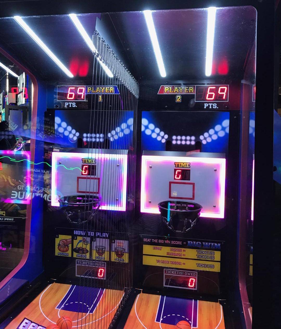 Husband vs. Wife basketball game and the final score was...nice | Scrolller