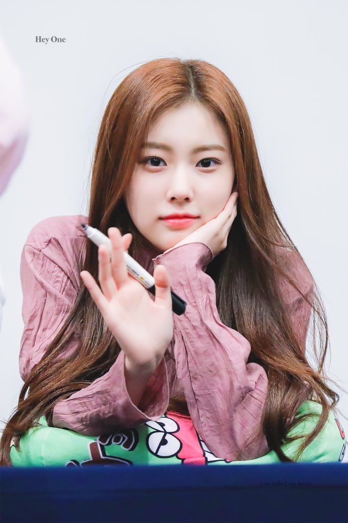 Hyewon wave | Scrolller
