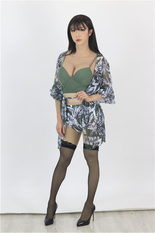 I am going to the hot spring | Scrolller