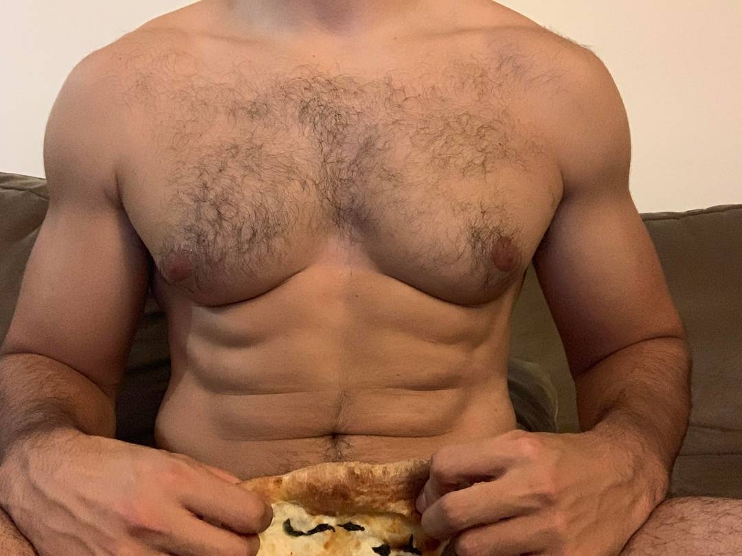 I call this pizza crotch! Hah | Scrolller