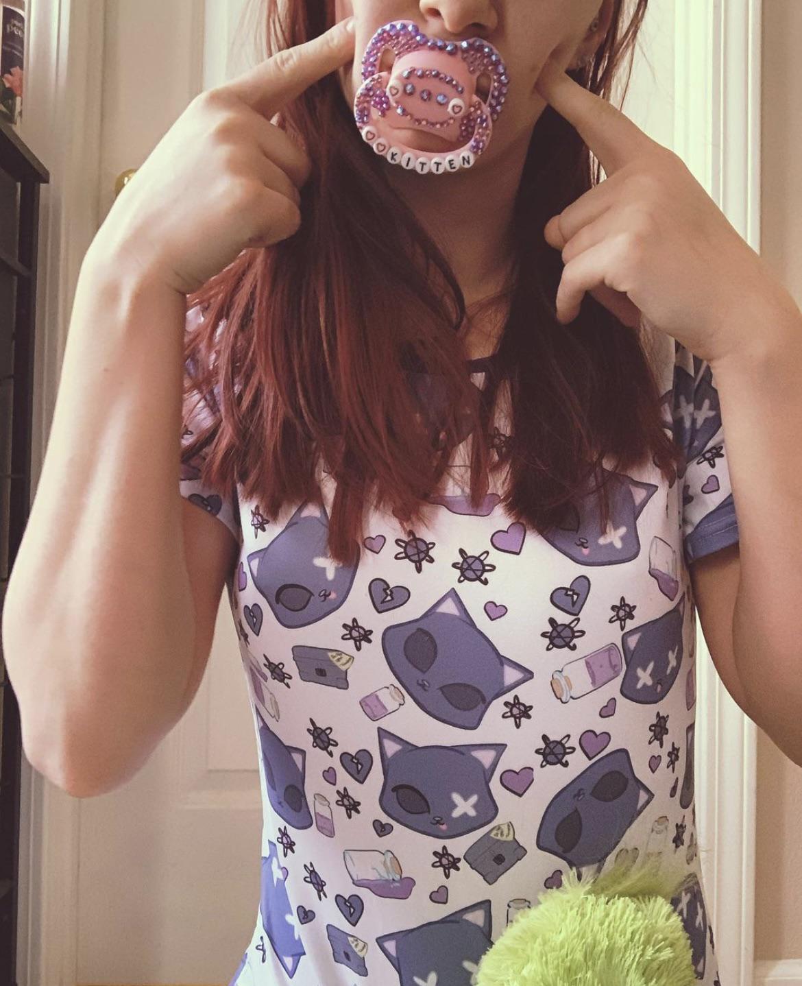 I decided to wear my onesie to work under my clothes today. Haha. I feel really naughty. | Scrolller