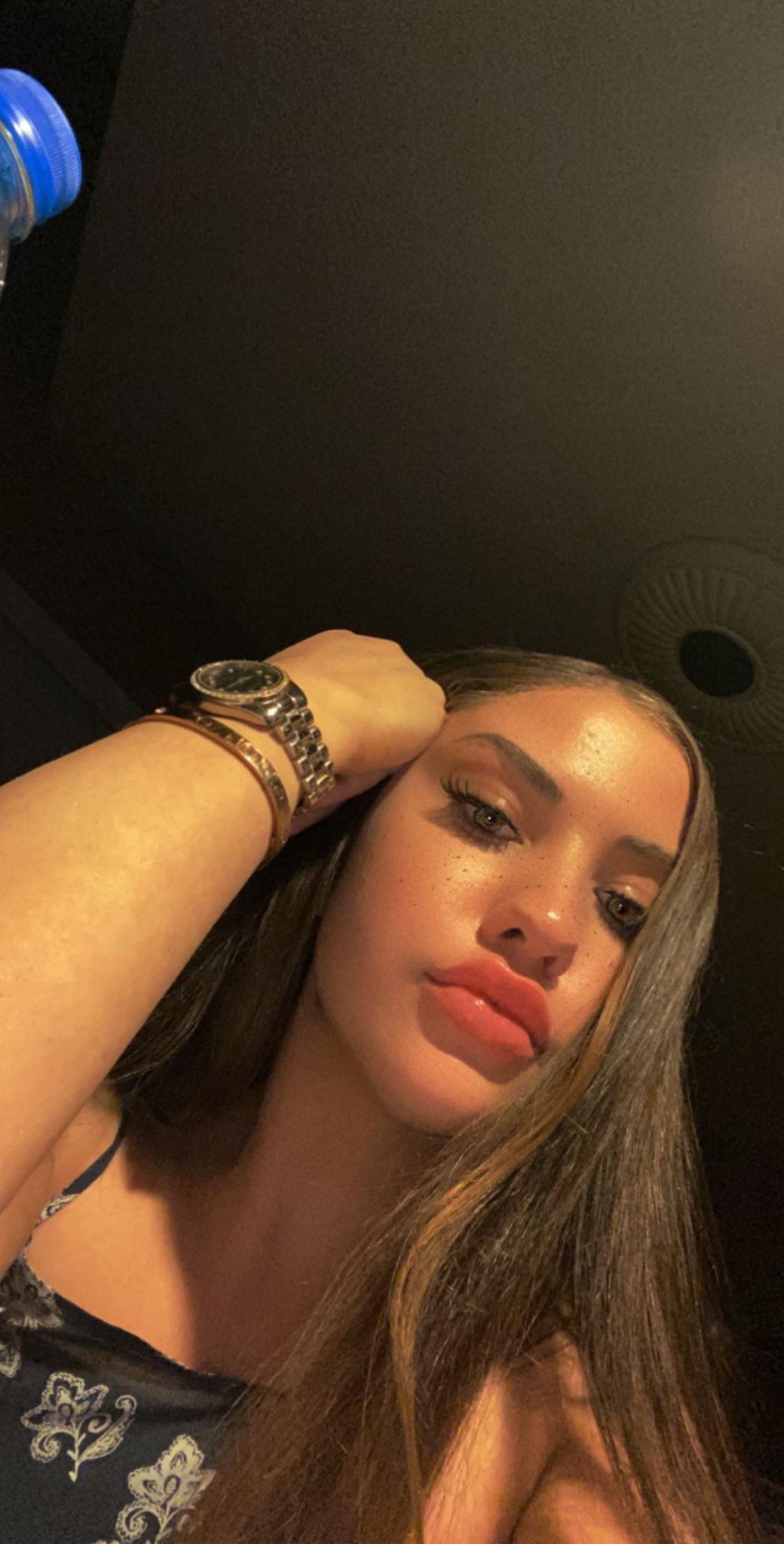 simp for me 🤍 | Scrolller