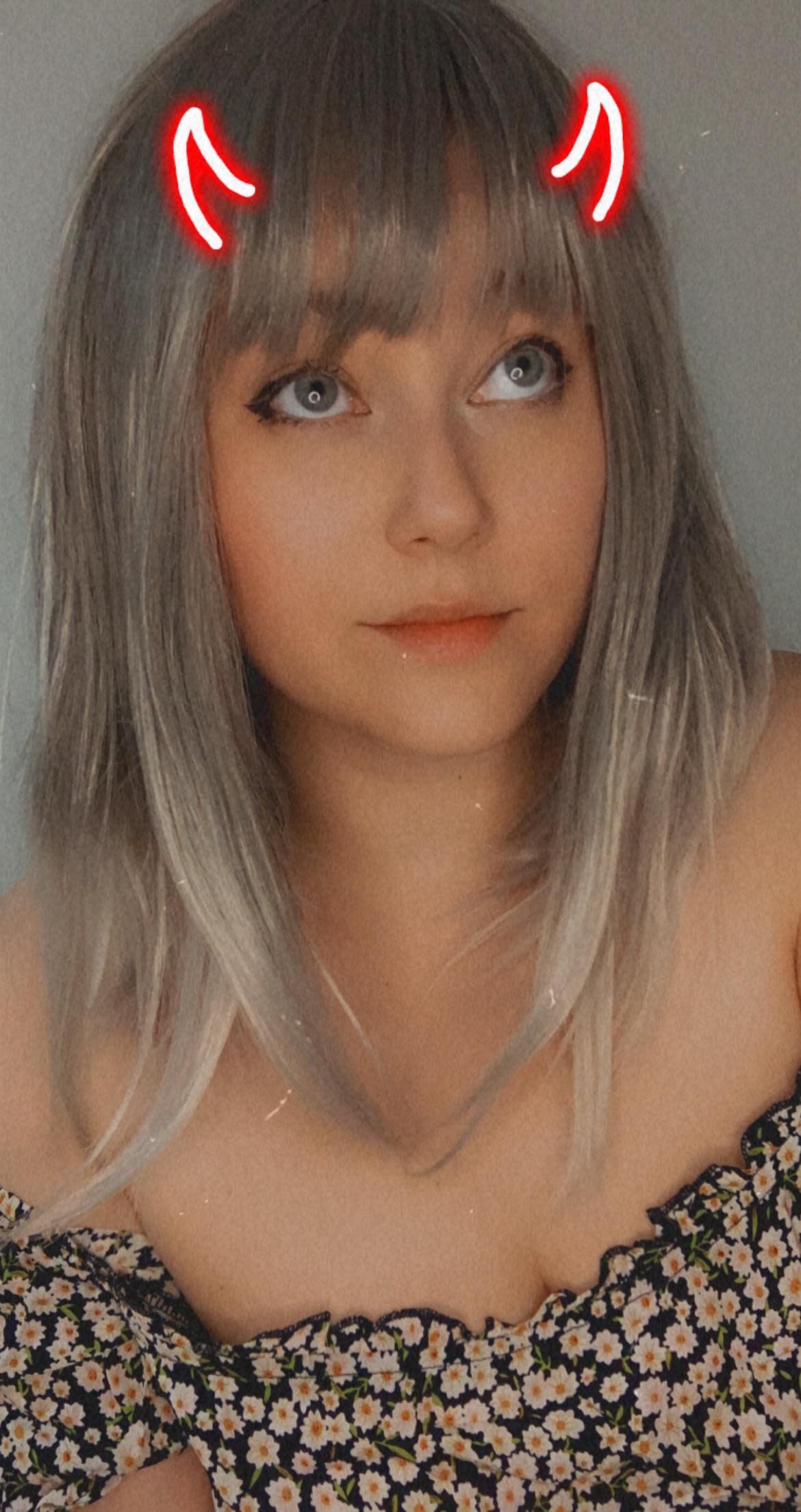 Just learning how to wear wigs! Really excited because I really like this one 😍 [over 18 ...