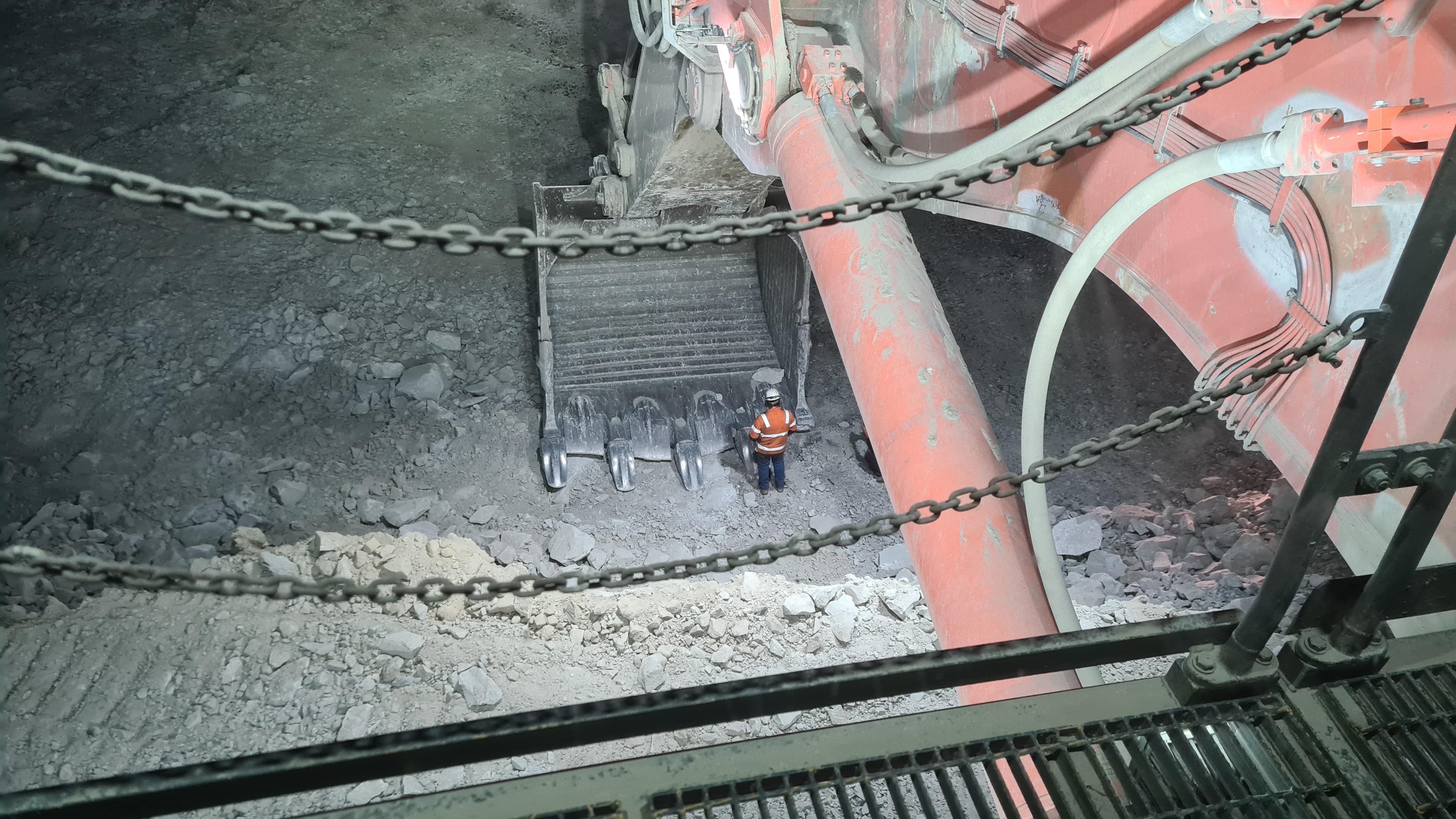 piss bucket | Scrolller