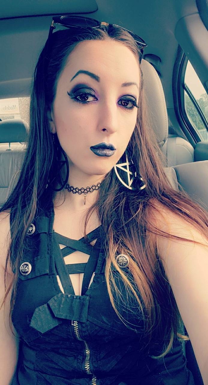 I feel good about my look today | Scrolller