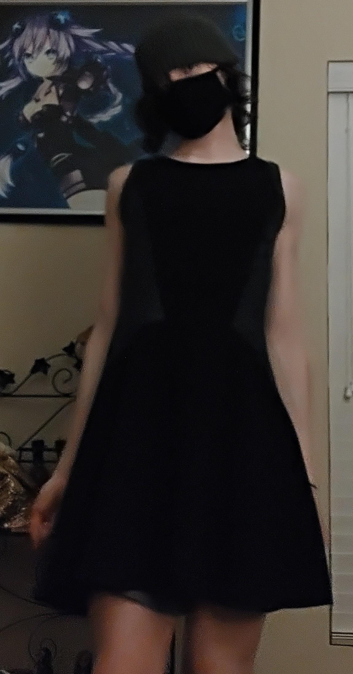 I feel so fucking gross and disgusting in my only dress, but I might as well post it :/ | Scrolller
