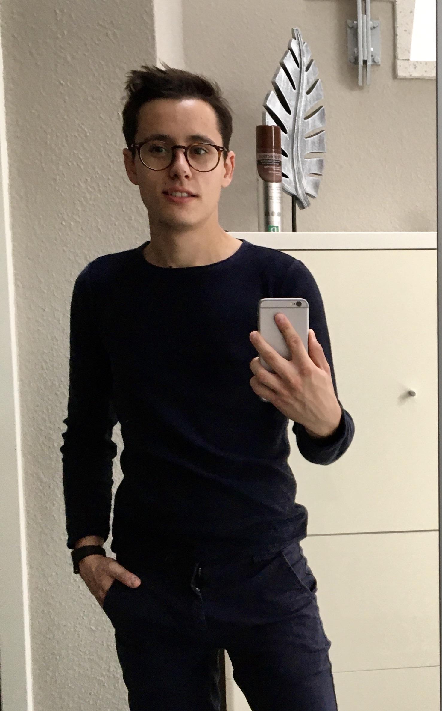 I Felt Cute Today 🙈 Scrolller