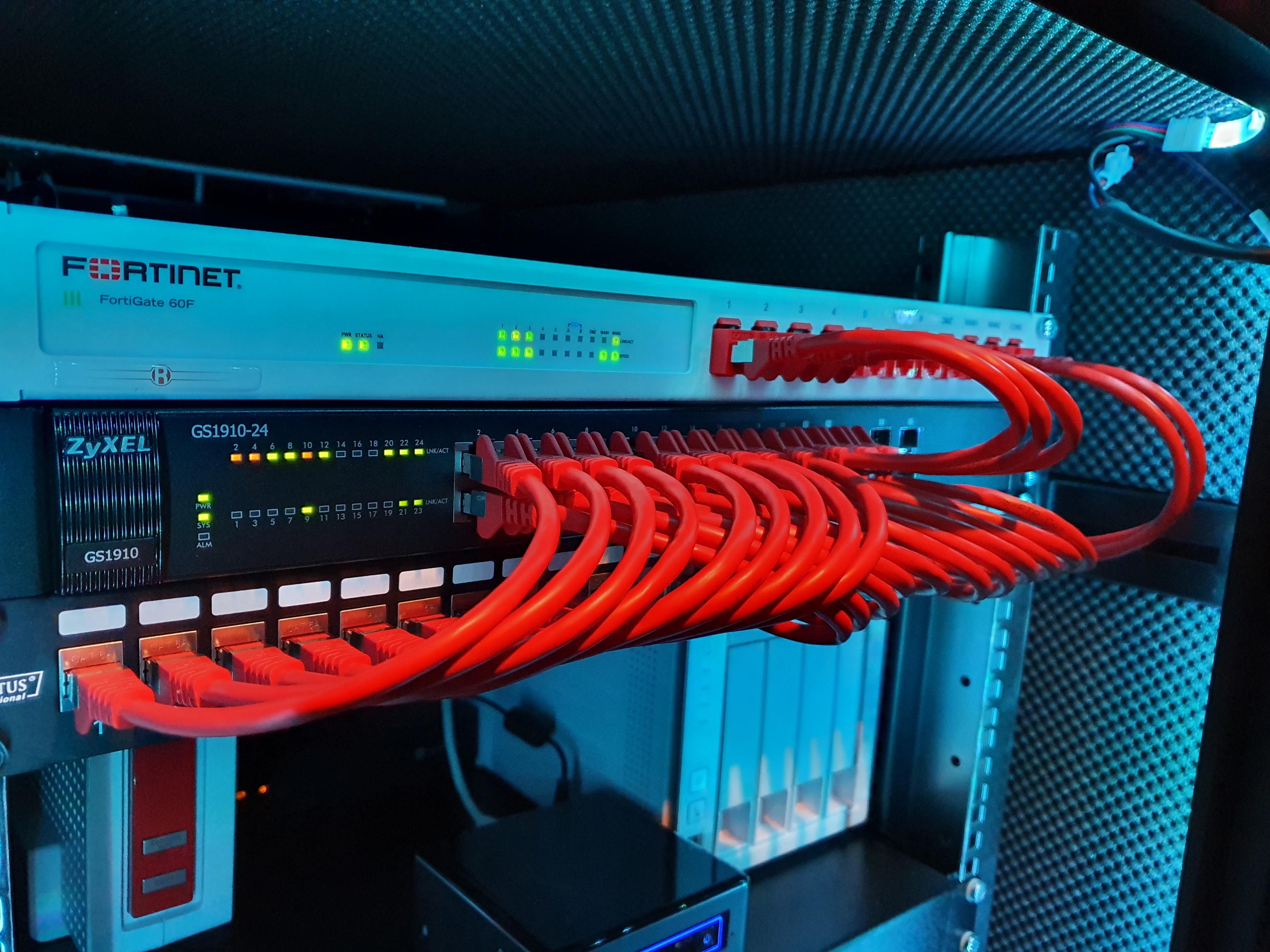 I finally did some proper cable management | Scrolller