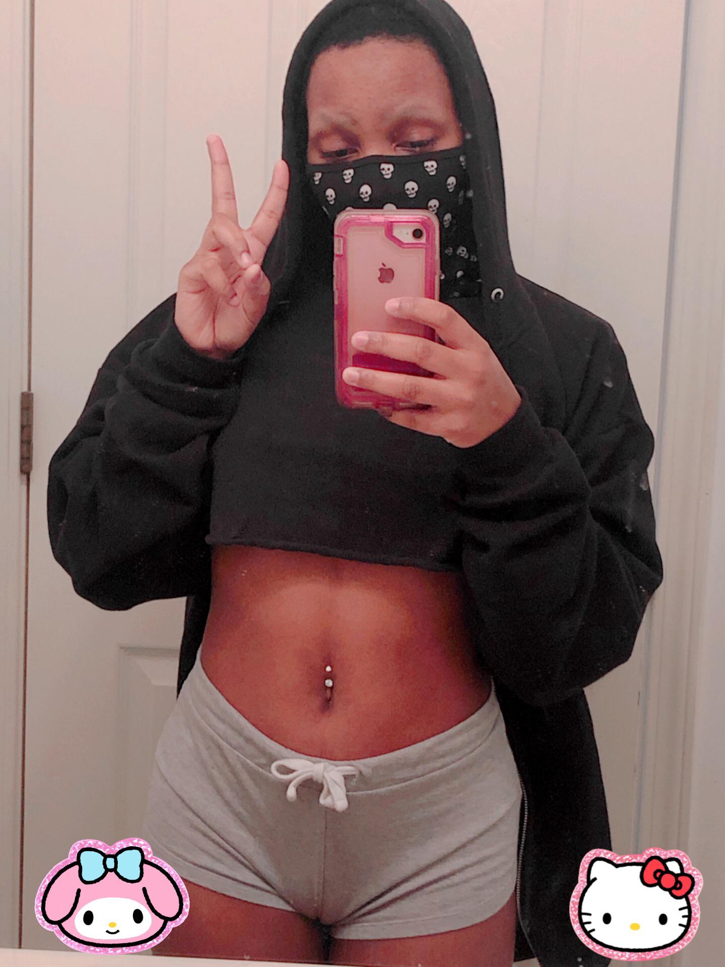 I finally graduated college today! 🎓🖤🎓 | Scrolller