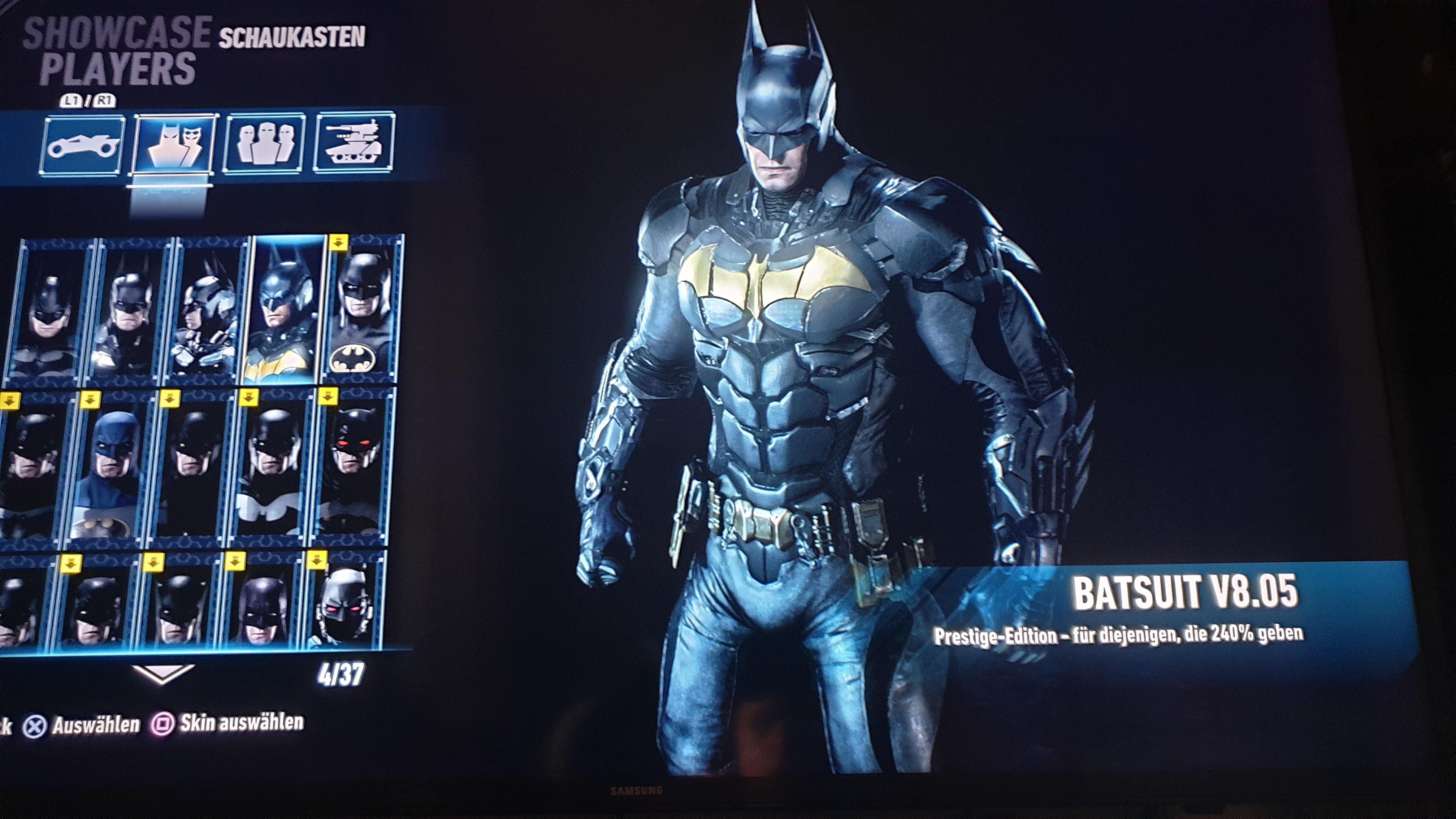 I finally unlocked the gold batsuit | Scrolller