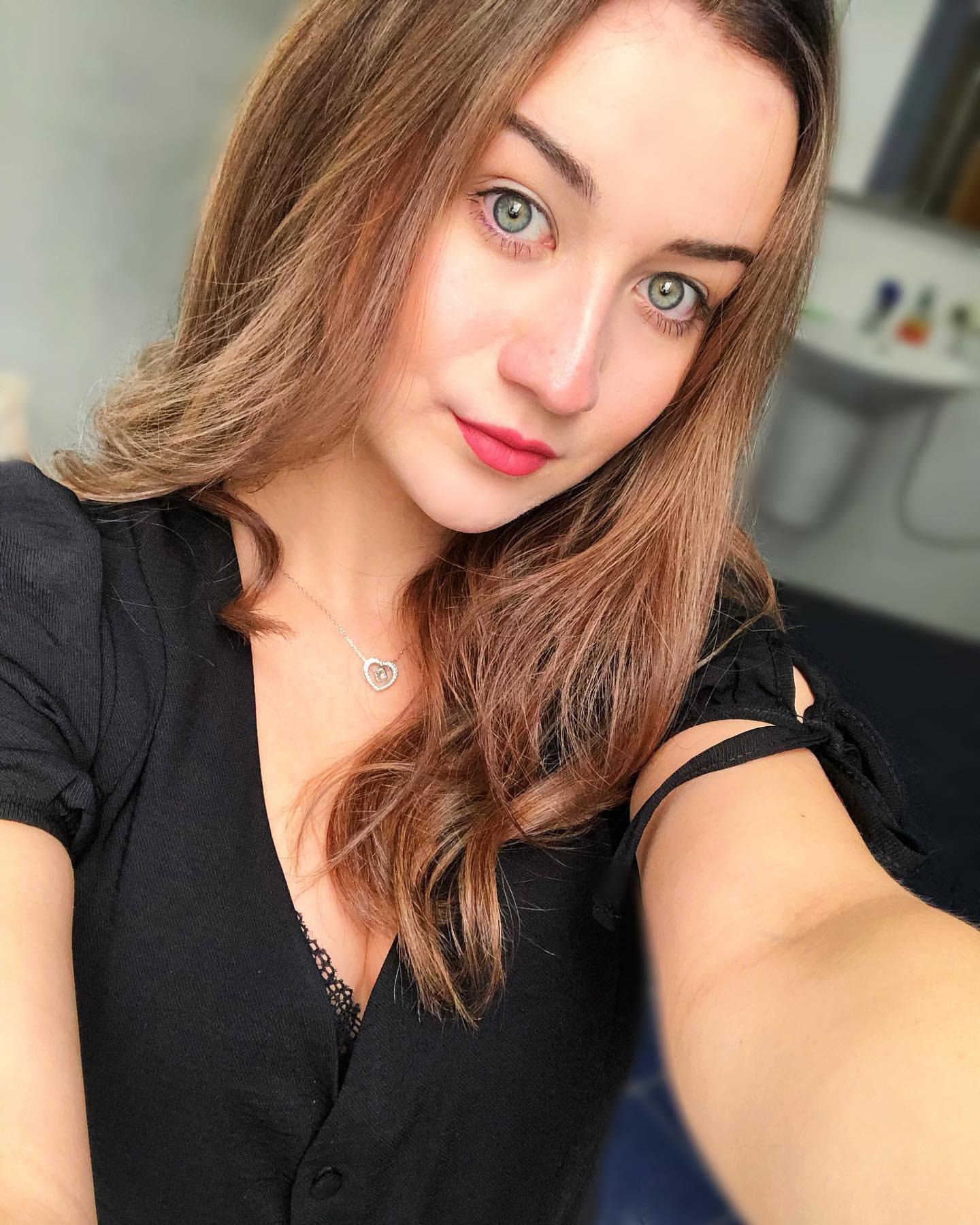 I got dumped, so I dyed my hair. A normal reaction? | Scrolller