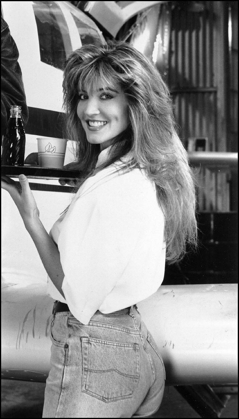 I had the biggest crush on Crystal Bernard in the 90s | Scrolller