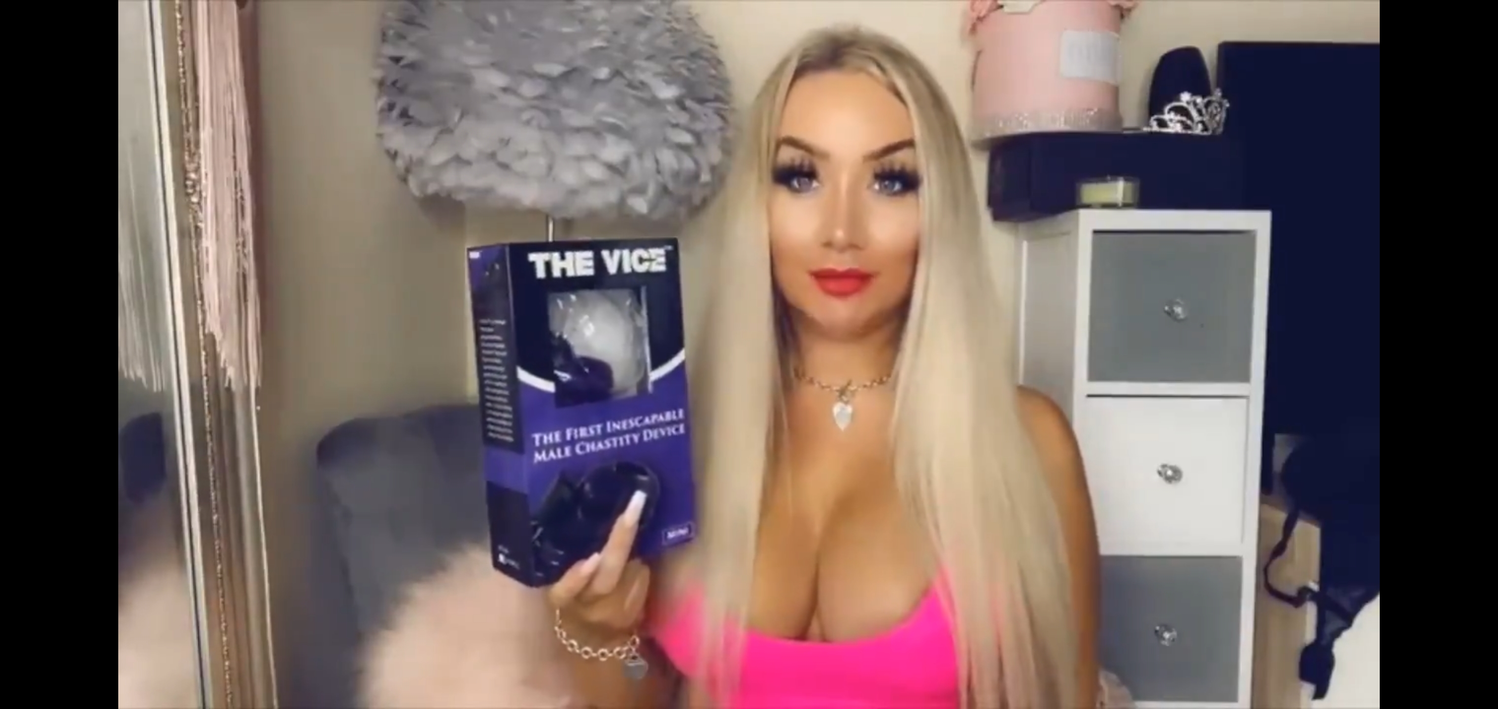 I hold the keys to your heart, mind and chastity. 🔑 | Scrolller