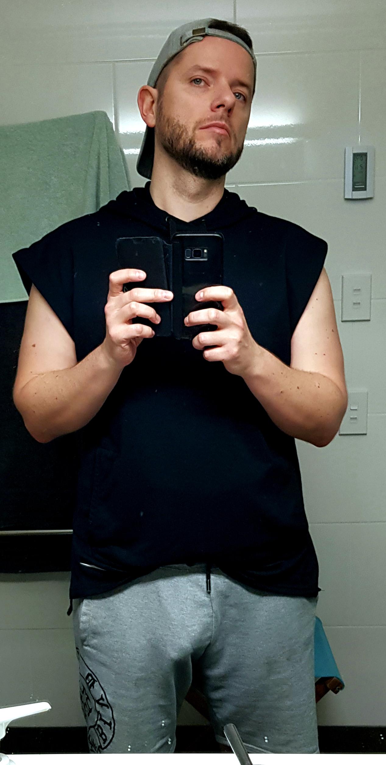 Just casual freeballing. 😉😅 | Scrolller