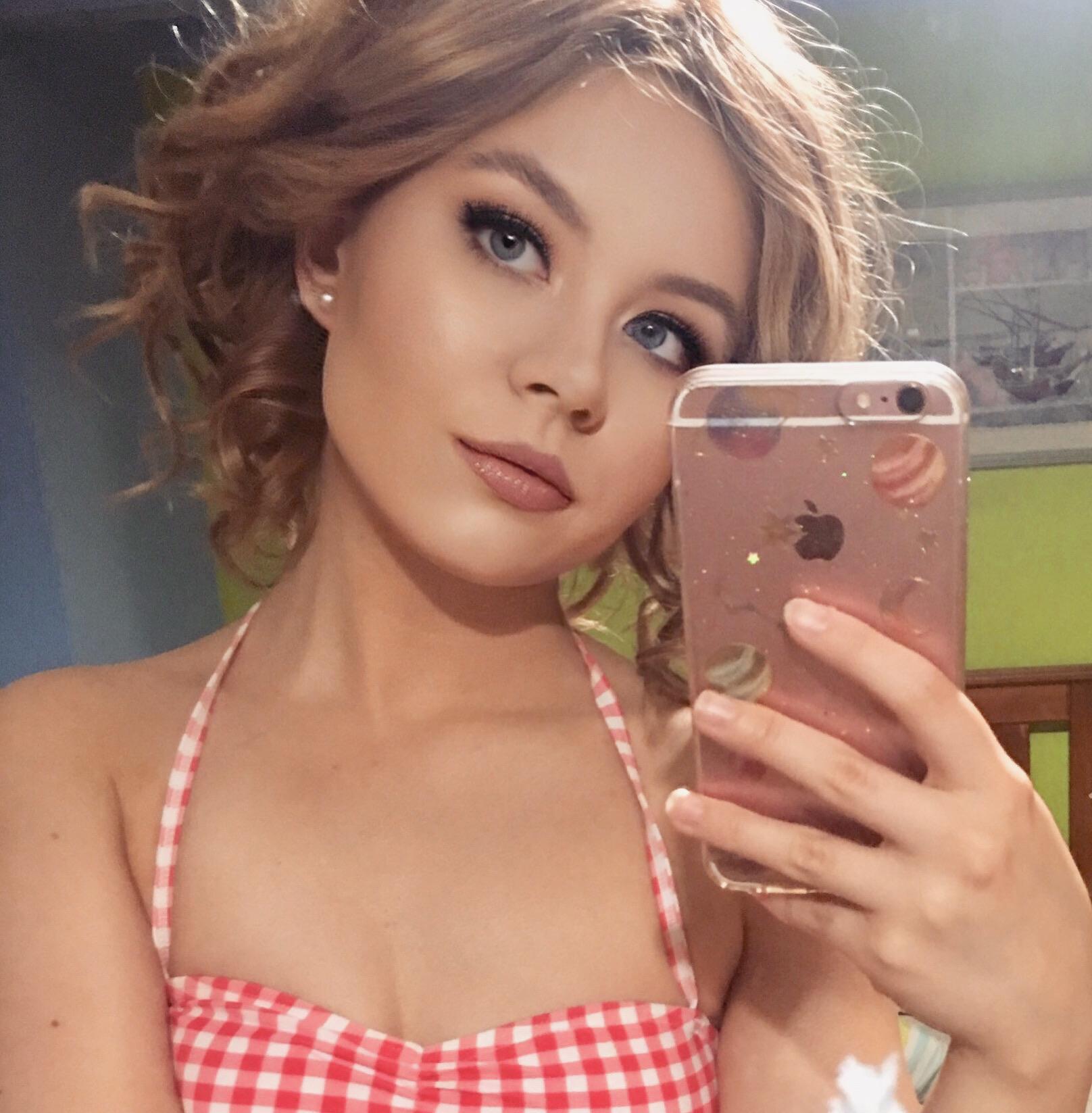 I looked different as a blonde, did I have a lookalike? | Scrolller