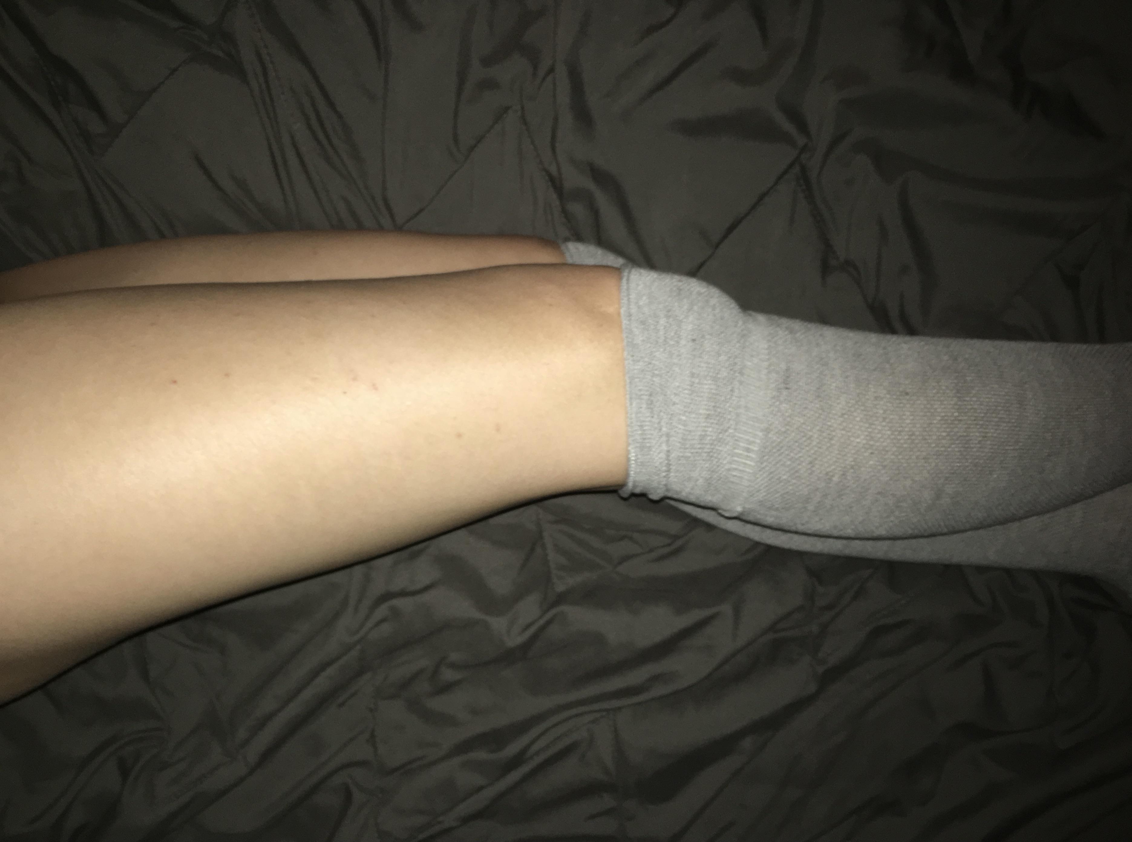 I love knee high socks 💦 [F] | Scrolller