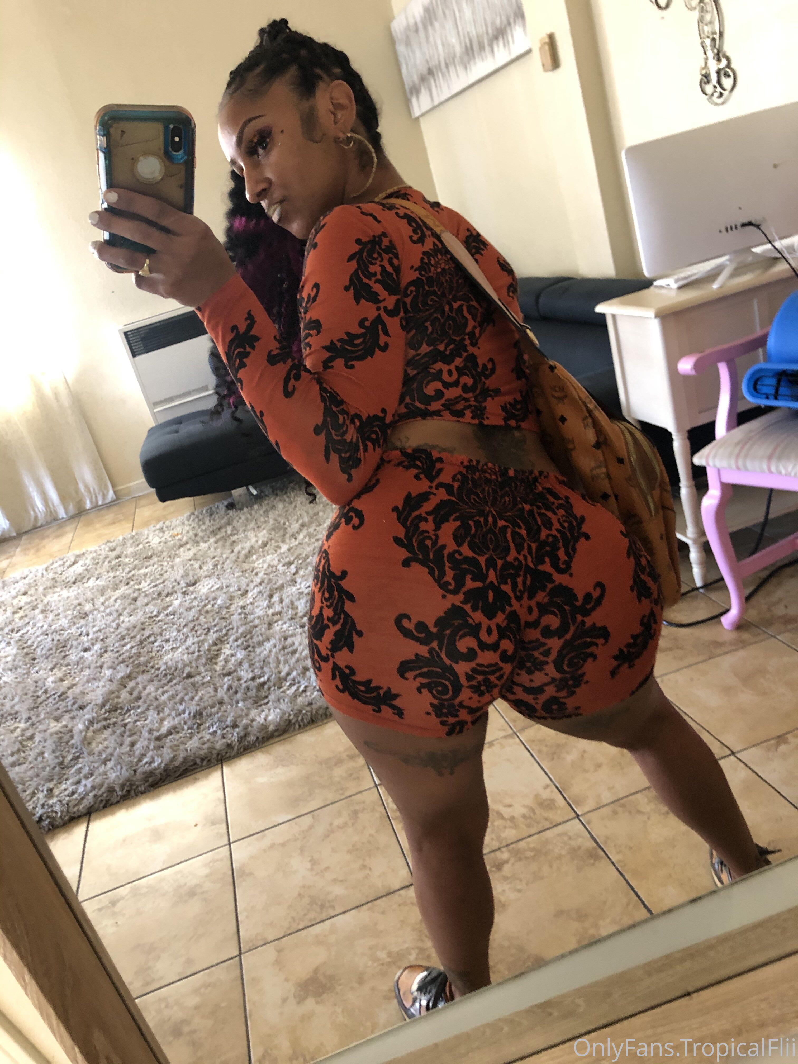 I love my stripper hoe moms selfies ️ | Scrolller