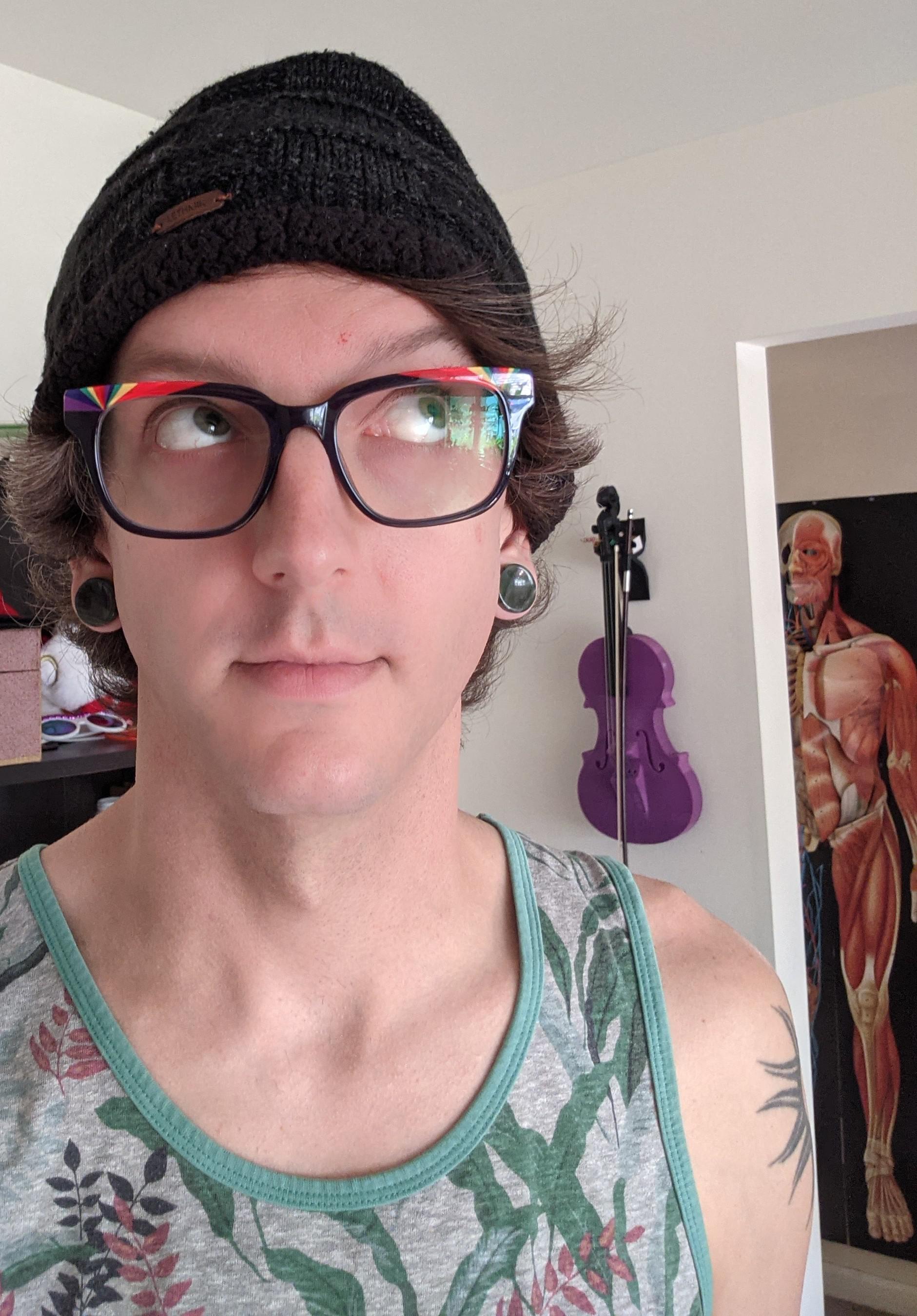 I love wearing this hat cuz bangs go flippy | Scrolller