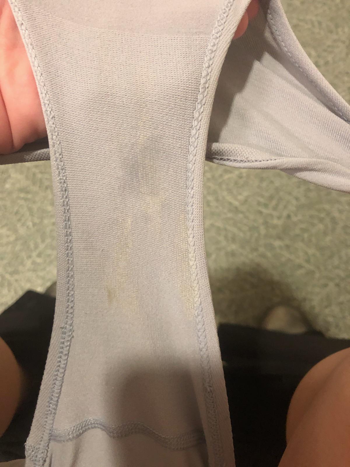 I’m leaking again | Scrolller