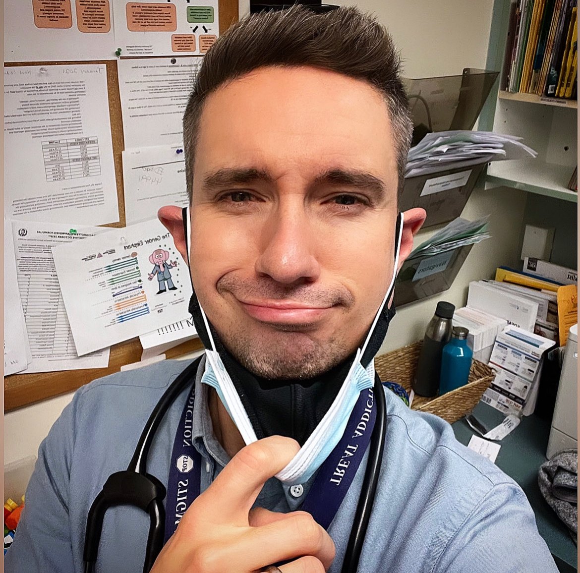 I mean, c'mon now. | Scrolller