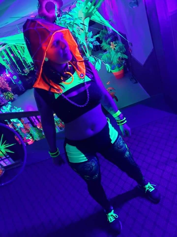 I miss glowing...and dancing | Scrolller