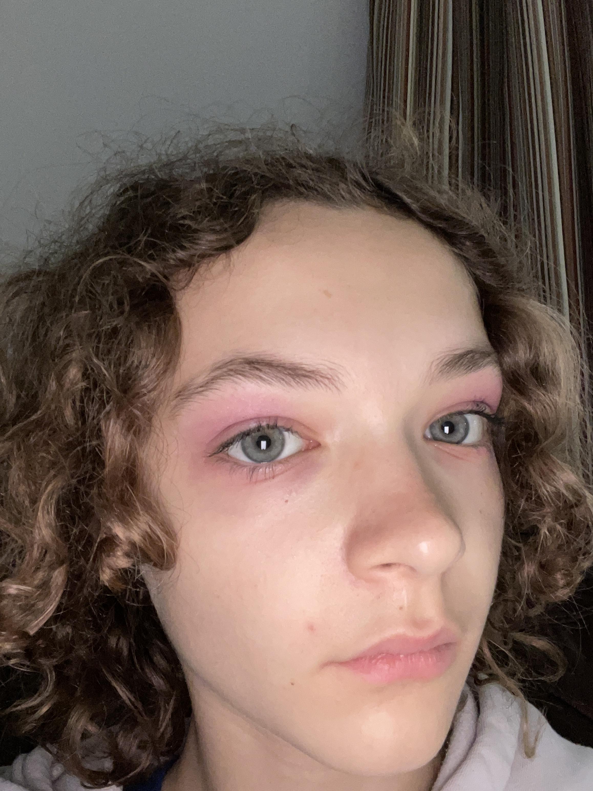 I (mtf) tried to use eyeshadow for the first time, does anyone have any tips or criticism ...